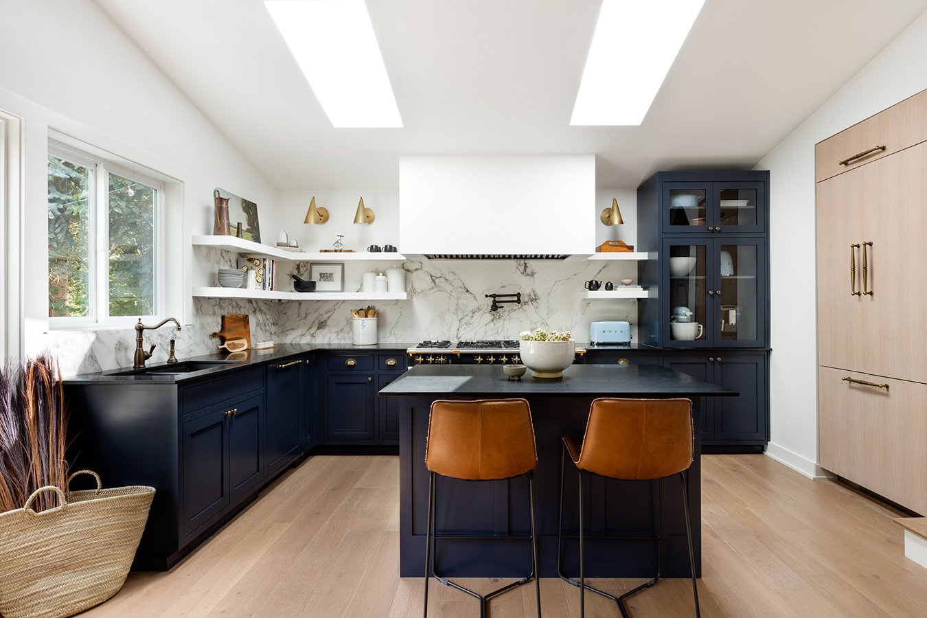 Crafting Your Dream Kitchen: Unveiling Your Must-Have Cabinet Features